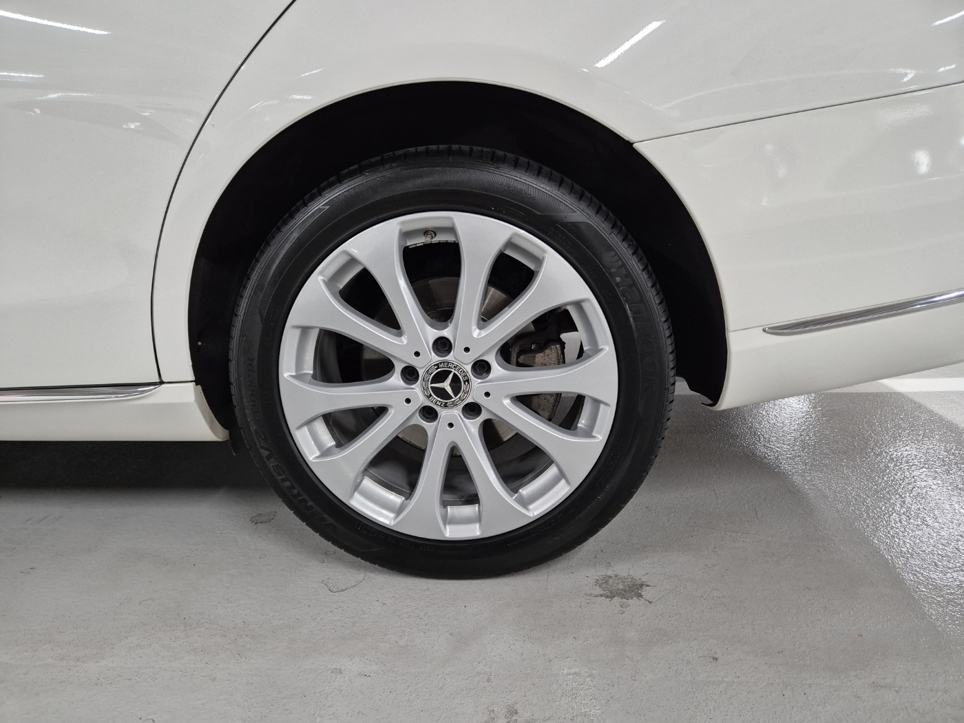 벤츠 E-클래스 W213 E300 4MATIC - 오토네이션