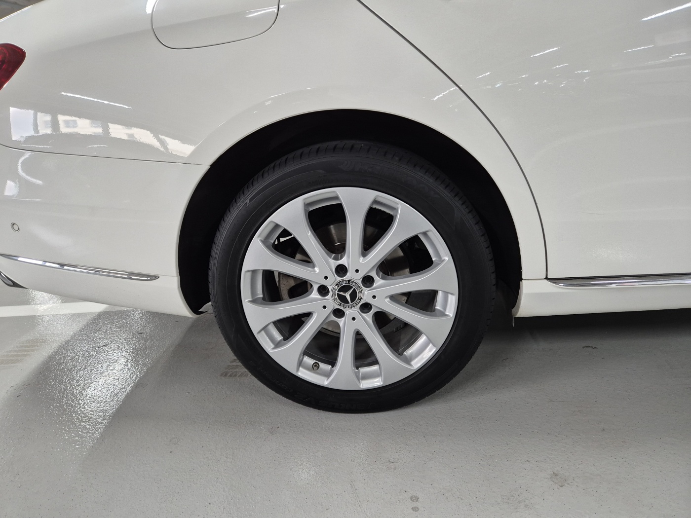 벤츠 E-클래스 W213 E300 4MATIC - 오토네이션